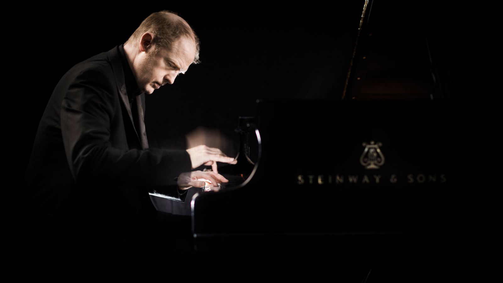 Warren Mailley-Smith - Steinway & Sons