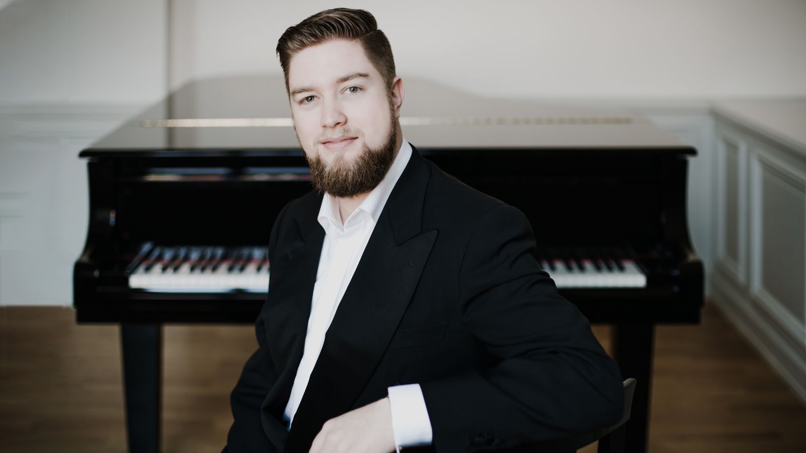 Noah Vinzens - Steinway & Sons